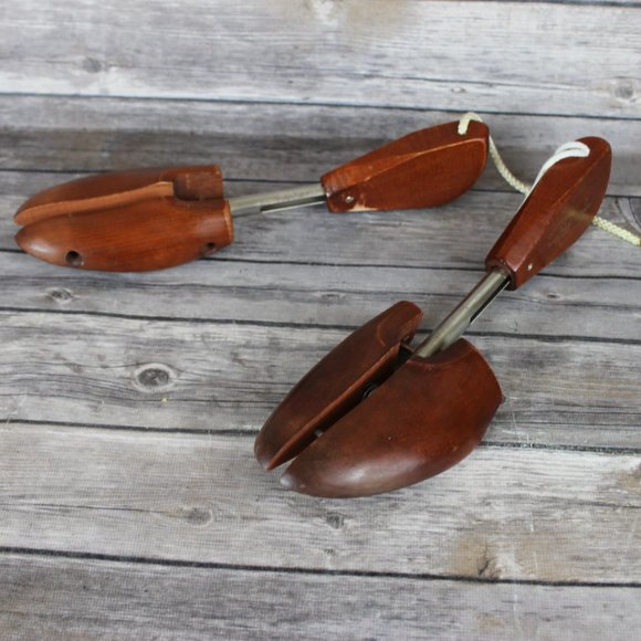 Rochester NY Shoe Tree | Shoes | Vtg Rochester Shoe Tree Co Gen 3 Cedar ...